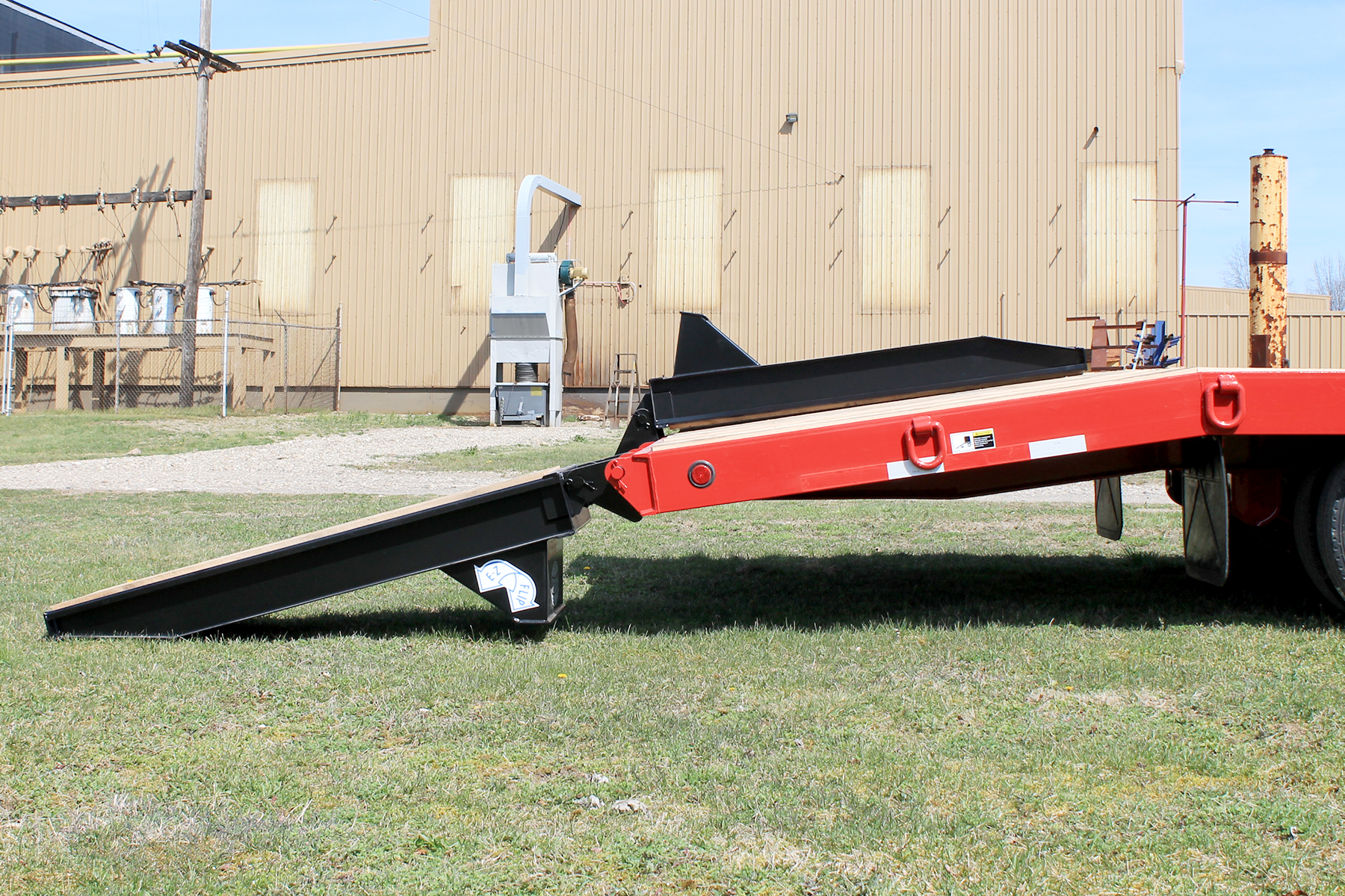 21-ton TAG21XL Tag-Along Trailer, Rear Loading: Tag-Along Trailer